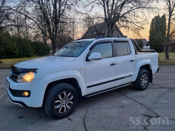 Фольксваген Амарок 2014 в Тукумс на AUTOMOTO.COM.LV Белый Фольксваген Амарок 2014 в Тукумс, объемом двигателя 2.00 л и пробегом 286 тыс. км за 15000 €, фото 1 на AUTOMOTO.COM.LV