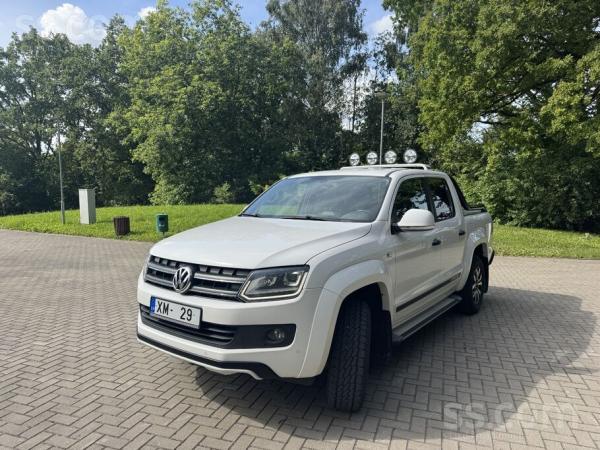 White Volkswagen Amarok 2015 in Talsi, with an engine capacity of 2.00 L and mileage of 0 thousand km for 11100 €, photo 3 on AUTOMOTO.COM.LV