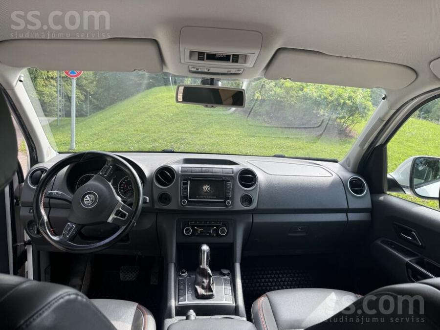 White Volkswagen Amarok 2015 in Talsi, with an engine capacity of 2.00 L and mileage of 0 thousand km for 11100 €, photo 6 on AUTOMOTO.COM.LV