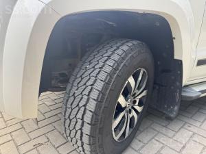 White Volkswagen Amarok 2015 in Talsi, with an engine capacity of 2.00 L and mileage of 0 thousand km for 11100 €, photo 9 on AUTOMOTO.COM.LV