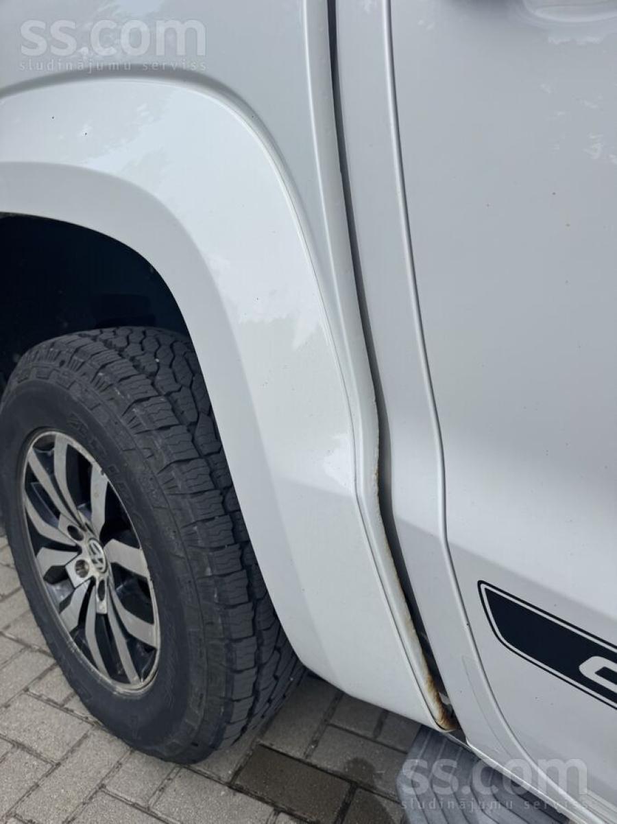White Volkswagen Amarok 2015 in Talsi, with an engine capacity of 2.00 L and mileage of 0 thousand km for 11100 €, photo 10 on AUTOMOTO.COM.LV