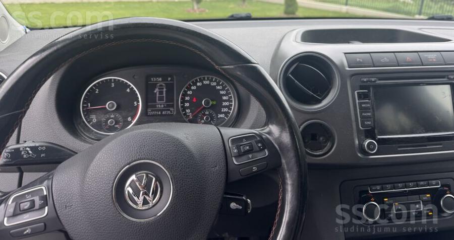 White Volkswagen Amarok 2015 in Talsi, with an engine capacity of 2.00 L and mileage of 0 thousand km for 11100 €, photo 12 on AUTOMOTO.COM.LV