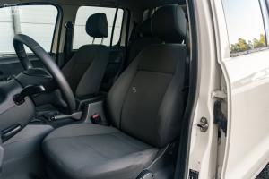 White Volkswagen Amarok 2016 in Vilnius, with an engine capacity of 2.00 L and mileage of 215 thousand km for 10990 €, photo 11 on AUTOMOTO.COM.LV