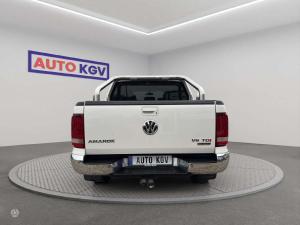 White Volkswagen Amarok 2017 in Kaunas, with an engine capacity of 3.00 L and mileage of 246 thousand km for 19799 €, photo 4 on AUTOMOTO.COM.LV