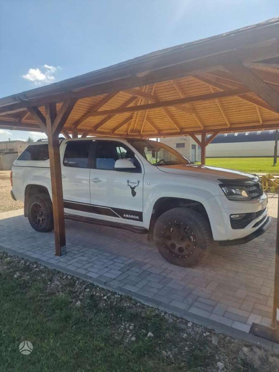 White Volkswagen Amarok 2019 in Jurbarkas, with an engine capacity of 2.97 L and mileage of 380 thousand km for 22000 €, photo 2 on AUTOMOTO.COM.LV