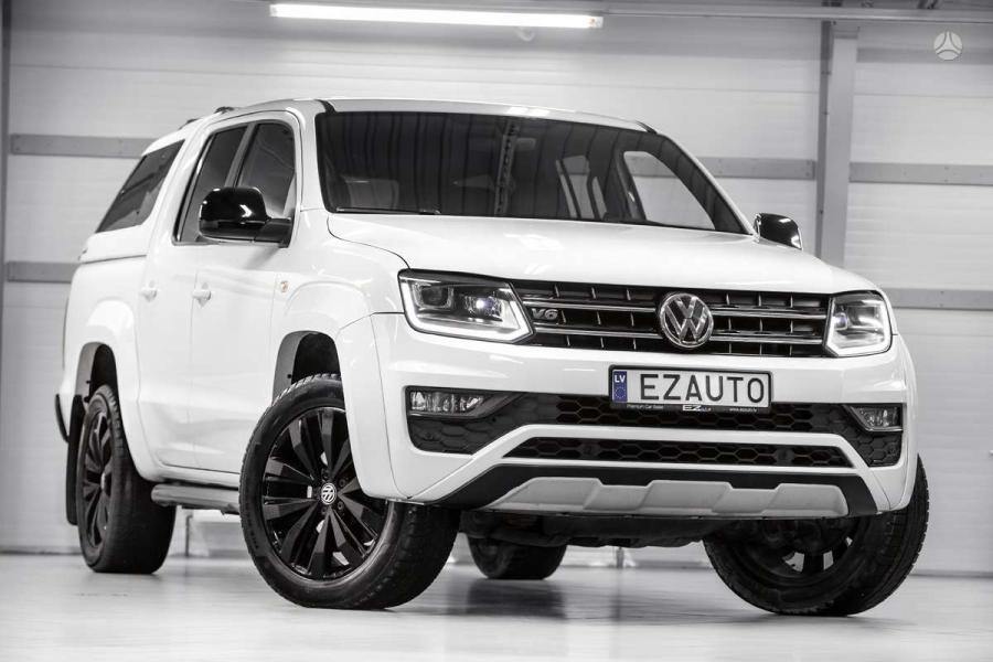 White Volkswagen Amarok 2020 in Tukums, with an engine capacity of 2.97 L and mileage of 185 thousand km for 25700 €, photo 2 on AUTOMOTO.COM.LV