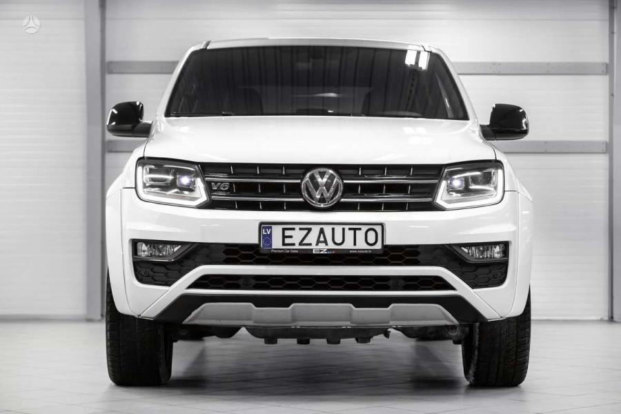 White Volkswagen Amarok 2020 in Tukums, with an engine capacity of 2.97 L and mileage of 185 thousand km for 25700 €, photo 10 on AUTOMOTO.COM.LV