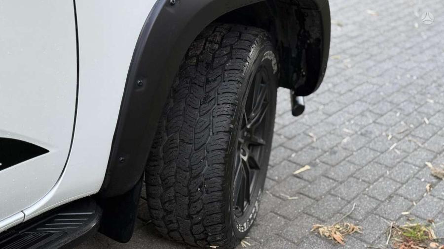 Balts Volkswagen Amarok 2024 Viļņa, ar dzinēja tilpumu 2.99 L un nobraukumu 56 tūkst. km par 52500 €, foto 9 vietnē AUTOMOTO.COM.LV