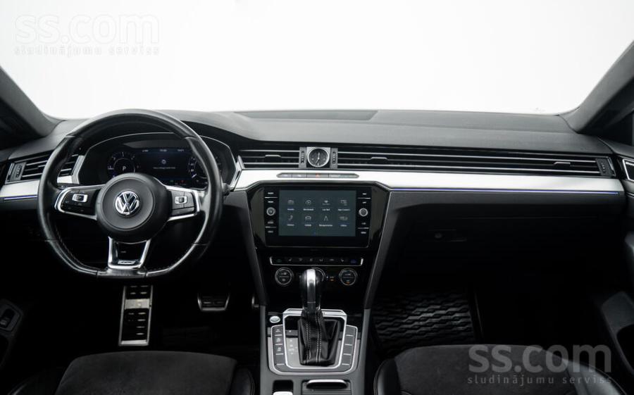 Balts Volkswagen Amarok 2018 Tallina, ar dzinēja tilpumu 2.00 L un nobraukumu 209 tūkst. km par 18999 €, foto 13 vietnē AUTOMOTO.COM.LV