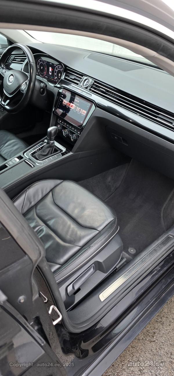 Melns Volkswagen Arteon 2017 Tallina, ar dzinēja tilpumu 2.00 L un nobraukumu 192 tūkst. km par 17900 €, foto 11 vietnē AUTOMOTO.COM.LV