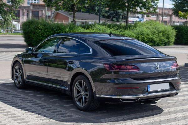 Melns Volkswagen Arteon 2017 Viļņa, ar dzinēja tilpumu 1.98 L un nobraukumu 148 tūkst. km par 21950 €, foto 3 vietnē AUTOMOTO.COM.LV