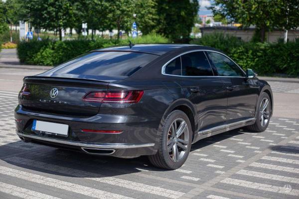 Melns Volkswagen Arteon 2017 Viļņa, ar dzinēja tilpumu 1.98 L un nobraukumu 148 tūkst. km par 21950 €, foto 5 vietnē AUTOMOTO.COM.LV