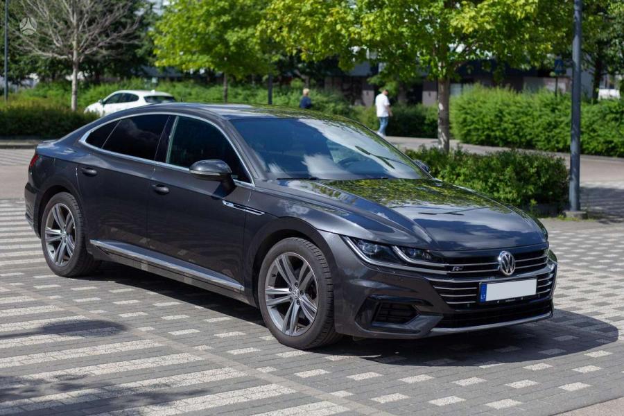 Black Volkswagen Arteon 2017 in Vilnius, with an engine capacity of 1.98 L and mileage of 148 thousand km for 21950 €, photo 8 on AUTOMOTO.COM.LV