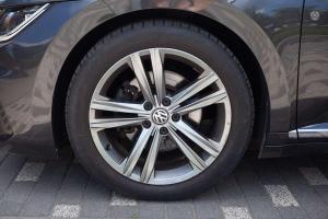 Black Volkswagen Arteon 2017 in Vilnius, with an engine capacity of 1.98 L and mileage of 148 thousand km for 21950 €, photo 10 on AUTOMOTO.COM.LV
