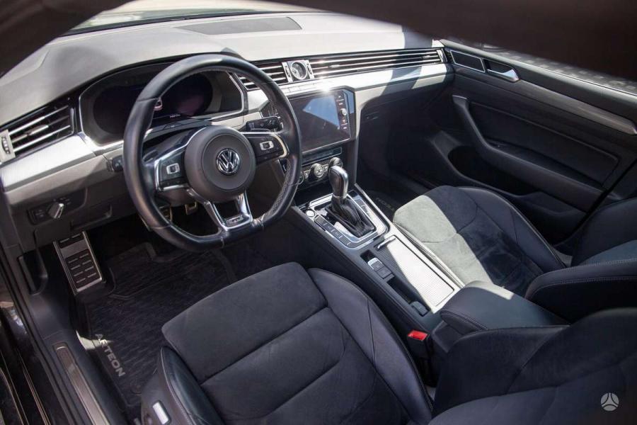 Black Volkswagen Arteon 2017 in Vilnius, with an engine capacity of 1.98 L and mileage of 148 thousand km for 21950 €, photo 14 on AUTOMOTO.COM.LV