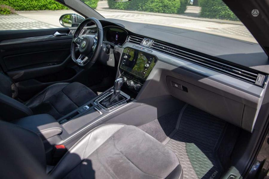 Black Volkswagen Arteon 2017 in Vilnius, with an engine capacity of 1.98 L and mileage of 148 thousand km for 21950 €, photo 16 on AUTOMOTO.COM.LV