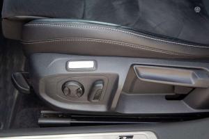 Black Volkswagen Arteon 2017 in Vilnius, with an engine capacity of 1.98 L and mileage of 148 thousand km for 21950 €, photo 24 on AUTOMOTO.COM.LV