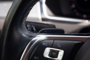 Black Volkswagen Arteon 2017 in Vilnius, with an engine capacity of 1.98 L and mileage of 148 thousand km for 21950 €, photo 28 on AUTOMOTO.COM.LV