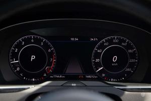 Black Volkswagen Arteon 2017 in Vilnius, with an engine capacity of 1.98 L and mileage of 148 thousand km for 21950 €, photo 29 on AUTOMOTO.COM.LV