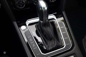 Black Volkswagen Arteon 2017 in Vilnius, with an engine capacity of 1.98 L and mileage of 148 thousand km for 21950 €, photo 38 on AUTOMOTO.COM.LV