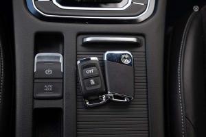 Black Volkswagen Arteon 2017 in Vilnius, with an engine capacity of 1.98 L and mileage of 148 thousand km for 21950 €, photo 39 on AUTOMOTO.COM.LV