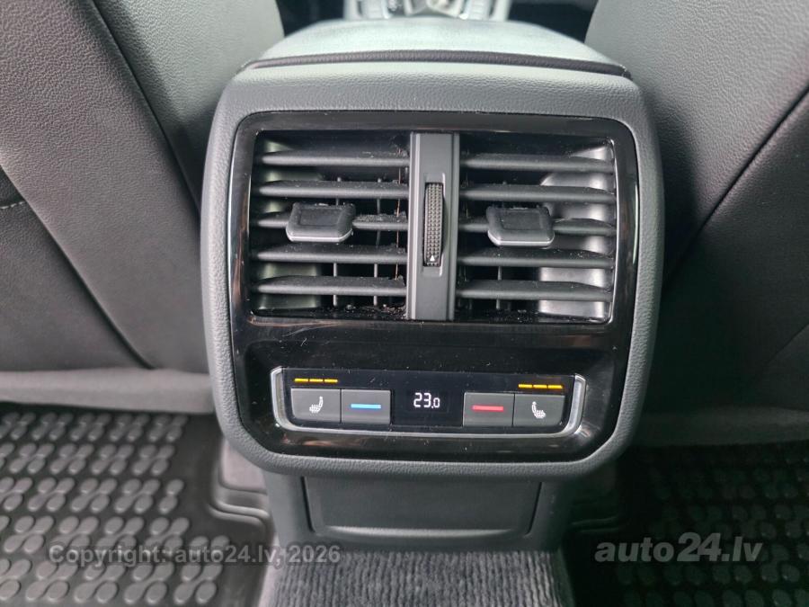 Melns Volkswagen Arteon 2017 Tallina, ar dzinēja tilpumu 2.00 L un nobraukumu 203 tūkst. km par 15690 €, foto 24 vietnē AUTOMOTO.COM.LV