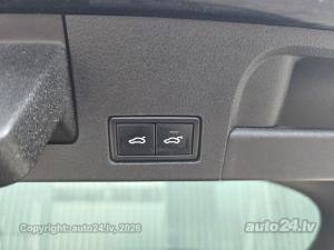 Melns Volkswagen Arteon 2017 Tallina, ar dzinēja tilpumu 2.00 L un nobraukumu 203 tūkst. km par 15690 €, foto 26 vietnē AUTOMOTO.COM.LV