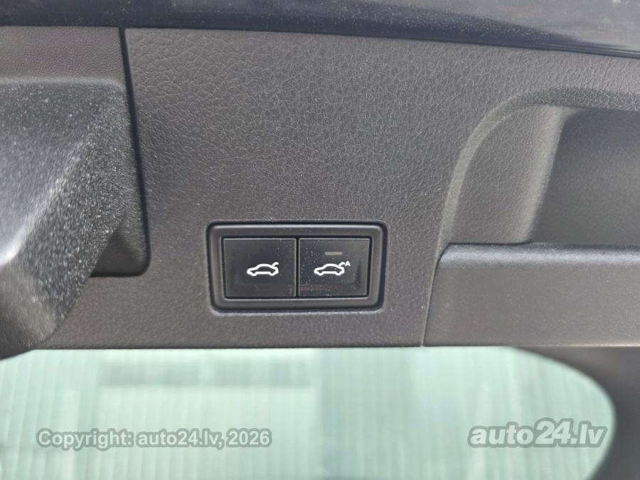 Melns Volkswagen Arteon 2017 Tallina, ar dzinēja tilpumu 2.00 L un nobraukumu 203 tūkst. km par 15690 €, foto 26 vietnē AUTOMOTO.COM.LV