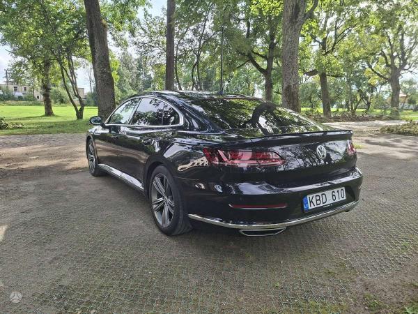 Black Volkswagen Arteon 2017 in Sakiai, with an engine capacity of 1.97 L and mileage of 238 thousand km for 16500 €, photo 5 on AUTOMOTO.COM.LV