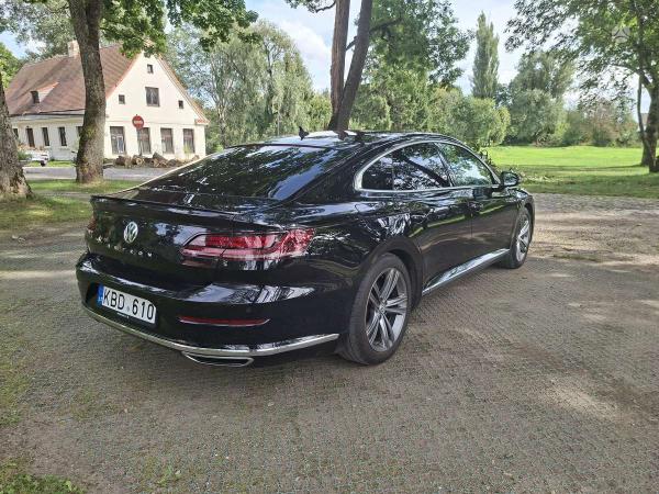 Black Volkswagen Arteon 2017 in Sakiai, with an engine capacity of 1.97 L and mileage of 238 thousand km for 16500 €, photo 7 on AUTOMOTO.COM.LV