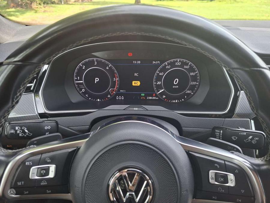 Melns Volkswagen Arteon 2017 Šakiai, ar dzinēja tilpumu 1.97 L un nobraukumu 238 tūkst. km par 16500 €, foto 15 vietnē AUTOMOTO.COM.LV