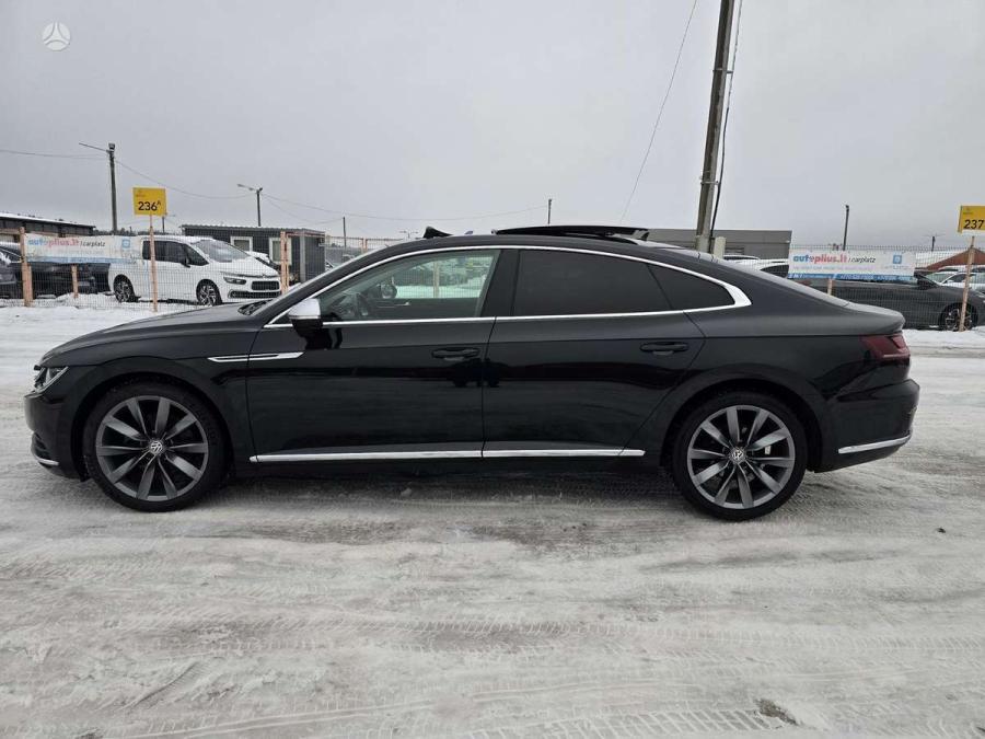 Melns Volkswagen Arteon 2018 Viļņa, ar dzinēja tilpumu 2.00 L un nobraukumu 249 tūkst. km par 16950 €, foto 2 vietnē AUTOMOTO.COM.LV