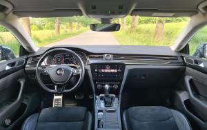 Black Volkswagen Arteon 2018 in Siauliai, with an engine capacity of 1.97 L and mileage of 200 thousand km for 15700 €, photo 8 on AUTOMOTO.COM.LV