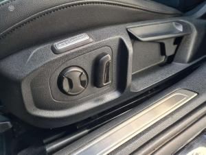 Black Volkswagen Arteon 2018 in Siauliai, with an engine capacity of 1.97 L and mileage of 200 thousand km for 15700 €, photo 11 on AUTOMOTO.COM.LV