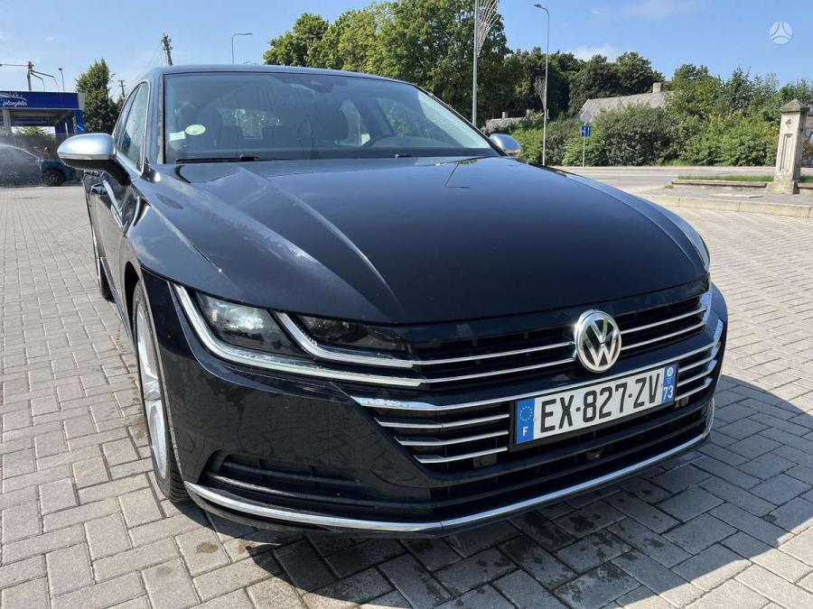 Черный Фольксваген Артеон 2018 в Таураге, объемом двигателя 1.97 л и пробегом 177 тыс. км за 16700 €, фото 1 на AUTOMOTO.COM.LV