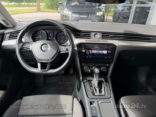 Black Volkswagen Arteon 2018 in Tallinn, with an engine capacity of 1.50 L and mileage of 95 thousand km for 20990 €, photo 7 on AUTOMOTO.COM.LV