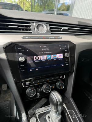 Black Volkswagen Arteon 2018 in Tallinn, with an engine capacity of 1.50 L and mileage of 95 thousand km for 20990 €, photo 10 on AUTOMOTO.COM.LV