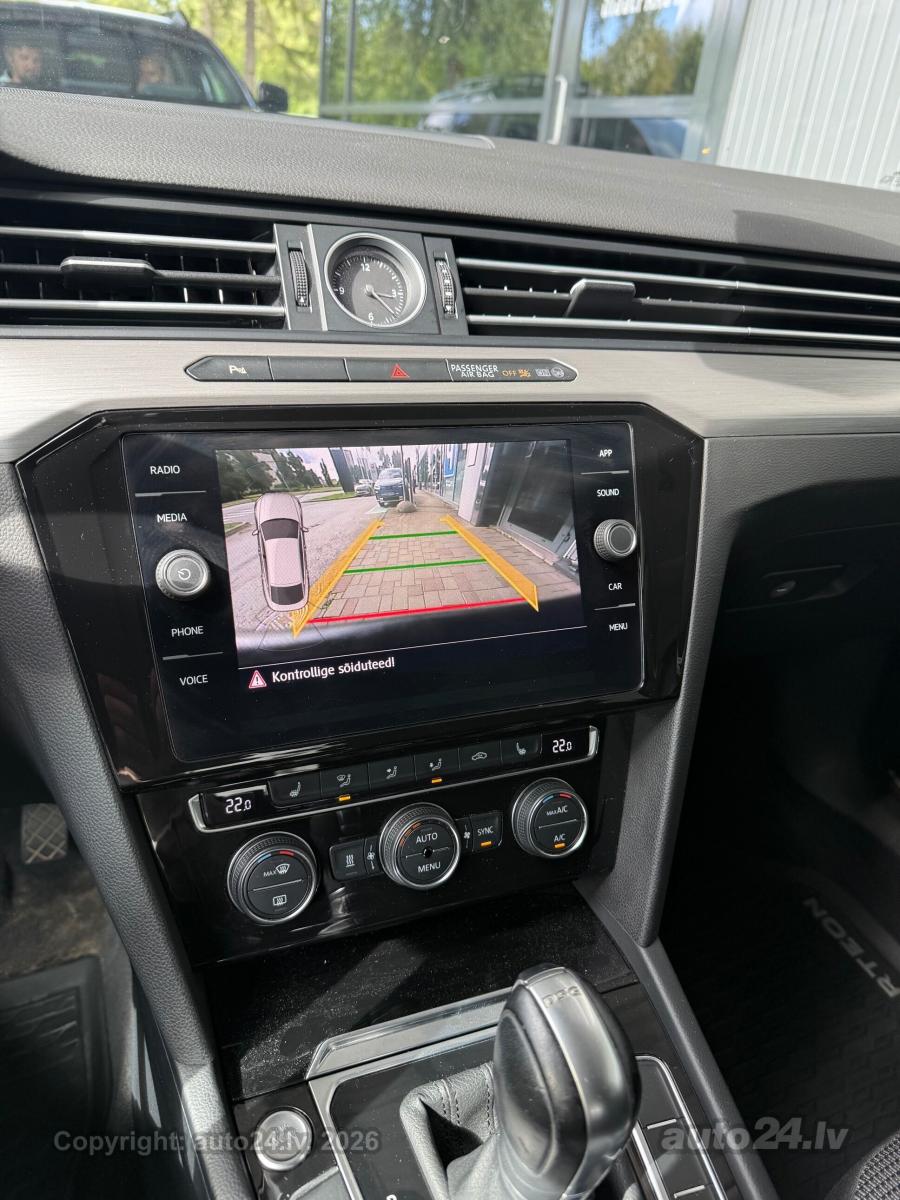 Black Volkswagen Arteon 2018 in Tallinn, with an engine capacity of 1.50 L and mileage of 95 thousand km for 20990 €, photo 11 on AUTOMOTO.COM.LV