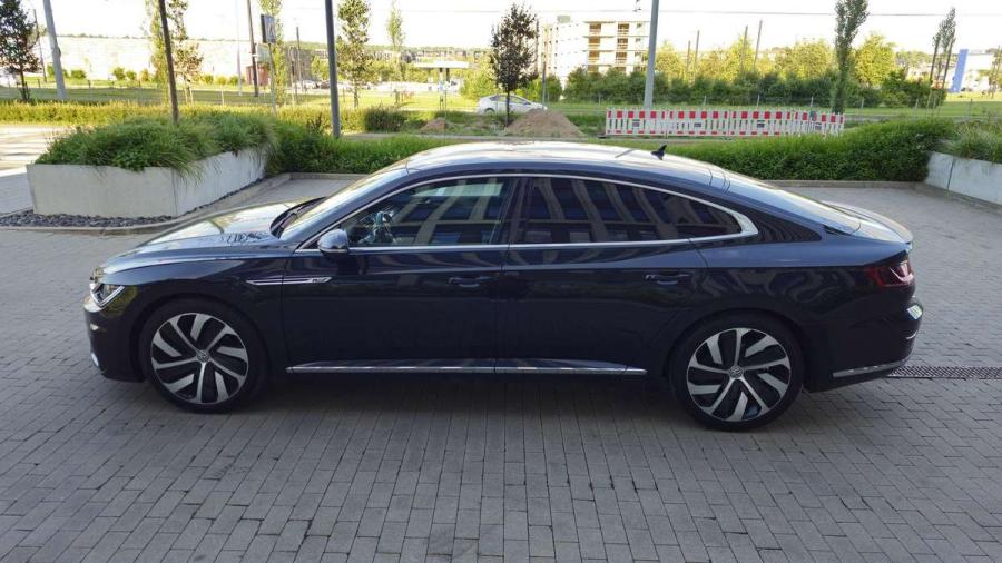 Melns Volkswagen Arteon 2018 Viļņa, ar dzinēja tilpumu 1.97 L un nobraukumu 240 tūkst. km par 16950 €, foto 4 vietnē AUTOMOTO.COM.LV