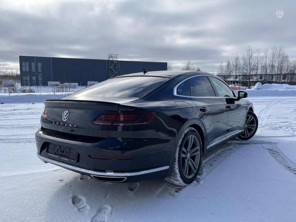 Black Volkswagen Arteon 2019 in Vilnius, with an engine capacity of 1.50 L and mileage of 121 thousand km for 21300 €, photo 9 on AUTOMOTO.COM.LV