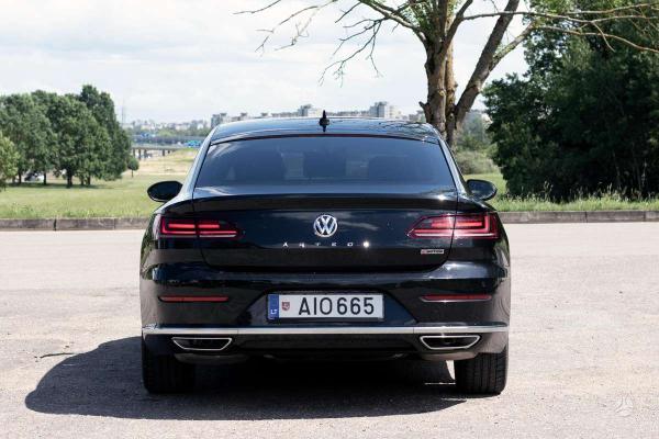 Black Volkswagen Arteon 2019 in Kaunas, with an engine capacity of 1.98 L and mileage of 70 thousand km for 22500 €, photo 4 on AUTOMOTO.COM.LV