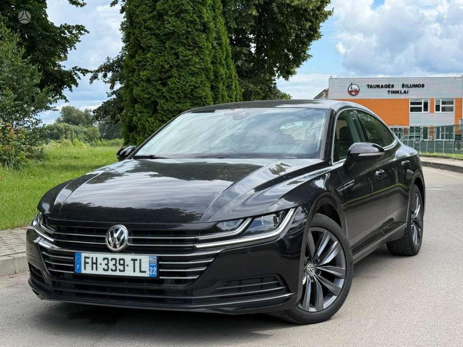 Black Volkswagen Arteon 2019 in Taurage, with an engine capacity of 1.97 L and mileage of 240 thousand km for 12500 €, photo 1 on AUTOMOTO.COM.LV