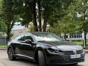 Black Volkswagen Arteon 2019 in Taurage, with an engine capacity of 1.97 L and mileage of 240 thousand km for 12500 €, photo 3 on AUTOMOTO.COM.LV