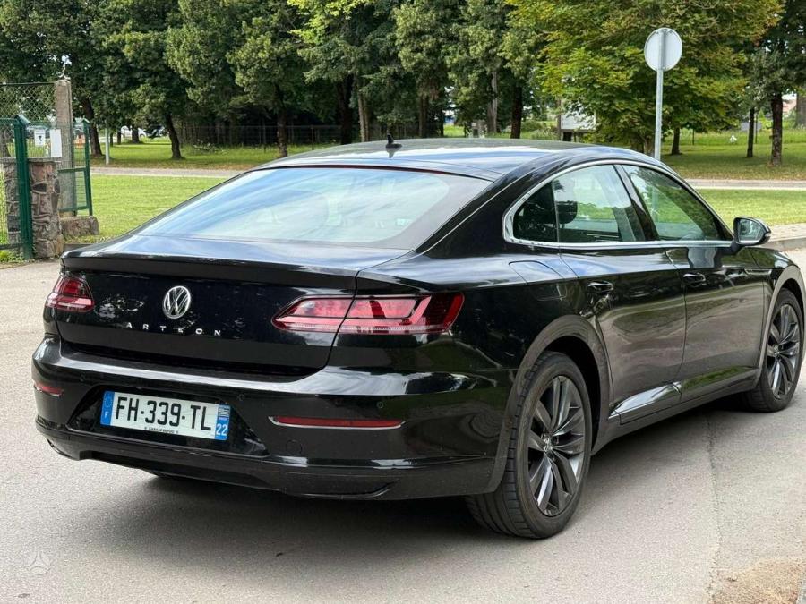 Black Volkswagen Arteon 2019 in Taurage, with an engine capacity of 1.97 L and mileage of 240 thousand km for 12500 €, photo 6 on AUTOMOTO.COM.LV