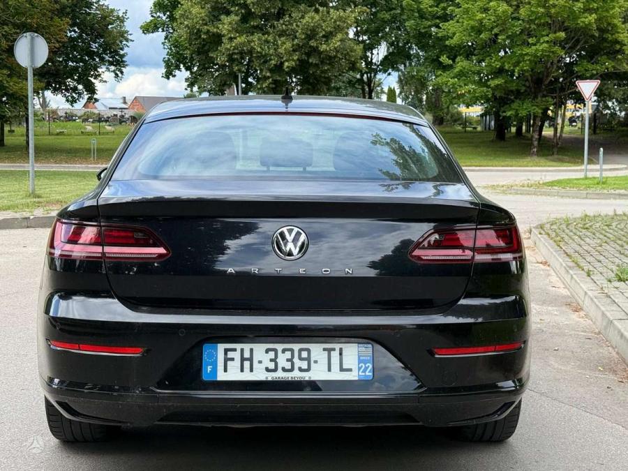 Black Volkswagen Arteon 2019 in Taurage, with an engine capacity of 1.97 L and mileage of 240 thousand km for 12500 €, photo 7 on AUTOMOTO.COM.LV