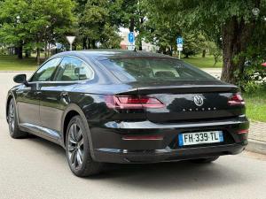 Black Volkswagen Arteon 2019 in Taurage, with an engine capacity of 1.97 L and mileage of 240 thousand km for 12500 €, photo 8 on AUTOMOTO.COM.LV