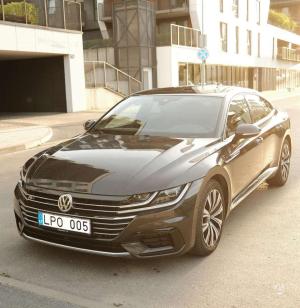 Melns Volkswagen Arteon 2019 Viļņa, ar dzinēja tilpumu 2.00 L un nobraukumu 90 tūkst. km par 22000 €, foto 4 vietnē AUTOMOTO.COM.LV