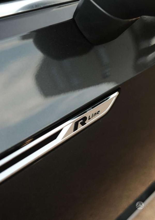 Black Volkswagen Arteon 2019 in Vilnius, with an engine capacity of 2.00 L and mileage of 90 thousand km for 22000 €, photo 7 on AUTOMOTO.COM.LV