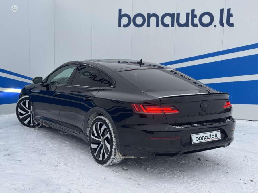 Black Volkswagen Arteon 2020 in Kaunas, with an engine capacity of 1.98 L and mileage of 257 thousand km for 19999 €, photo 4 on AUTOMOTO.COM.LV