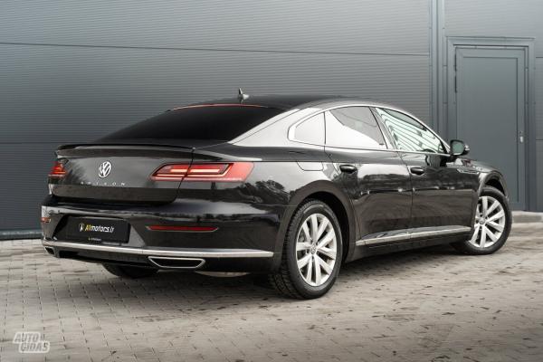 Melns Volkswagen Arteon 2020 Viļņa, ar dzinēja tilpumu 2.00 L un nobraukumu 64 tūkst. km par 25950 €, foto 5 vietnē AUTOMOTO.COM.LV